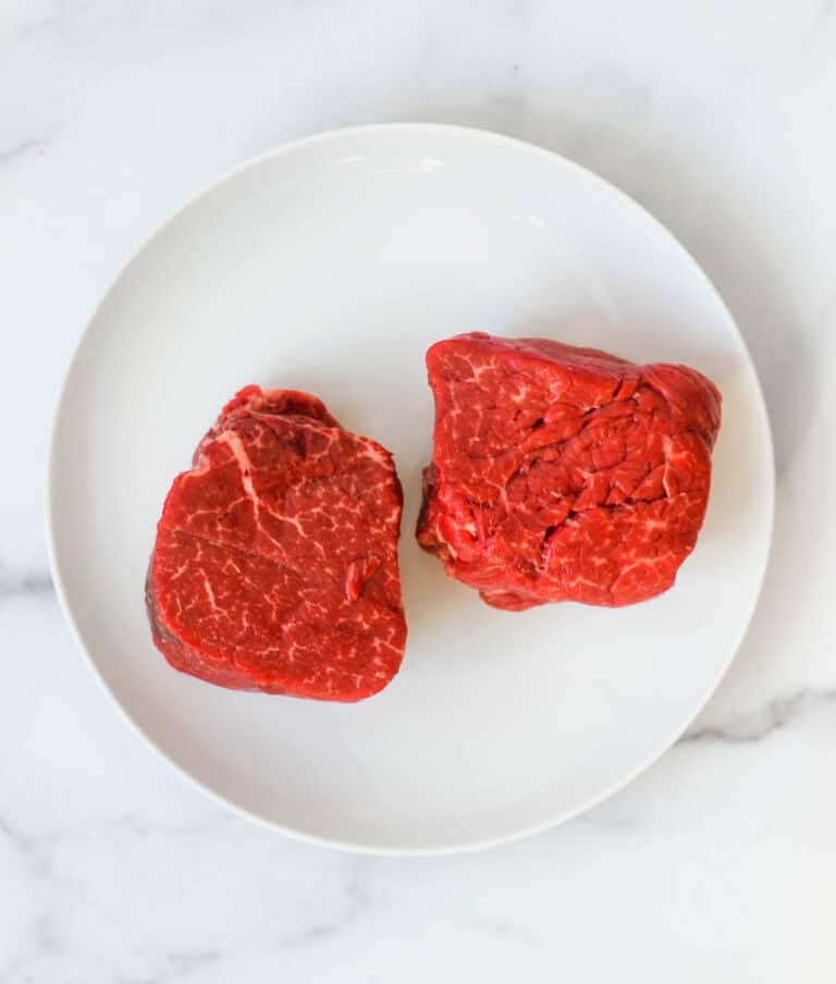 Perfect Pan Seared Filet Mignon with Garlic and Herbs | Worn Slap Out Perfect Pan Seared Filet Mignon with Garlic and Herbs | Worn Slap Out