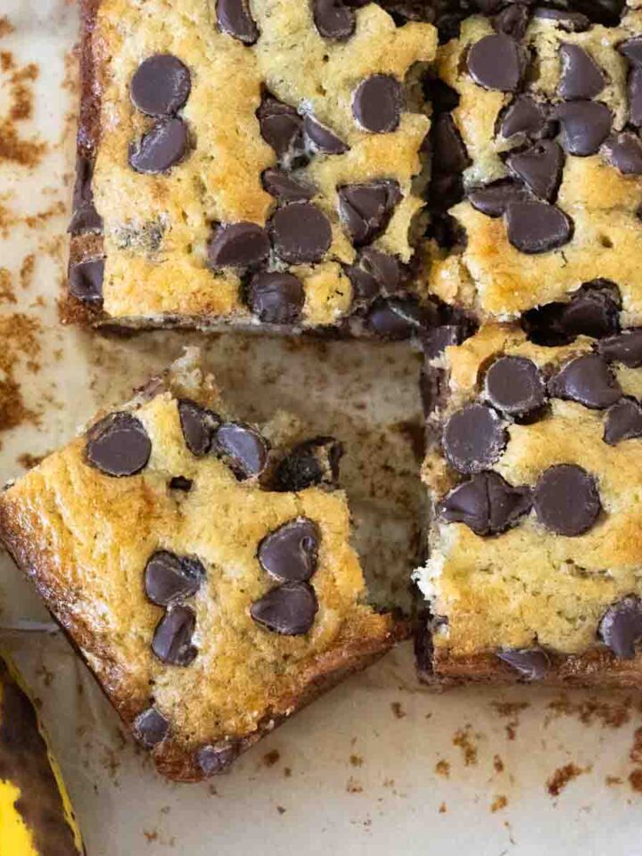 Mini Chocolate Skull Cakes with Simple Spooky Glaze | Worn Slap Out