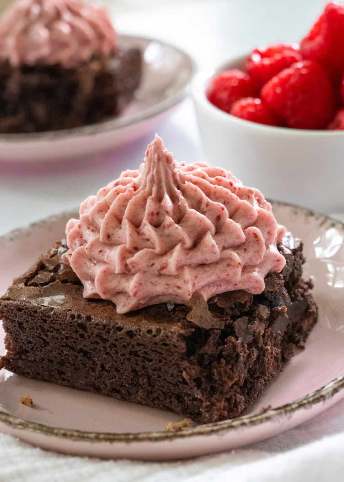 Simple Raspberry Cream Cheese Frosting | Worn Slap Out